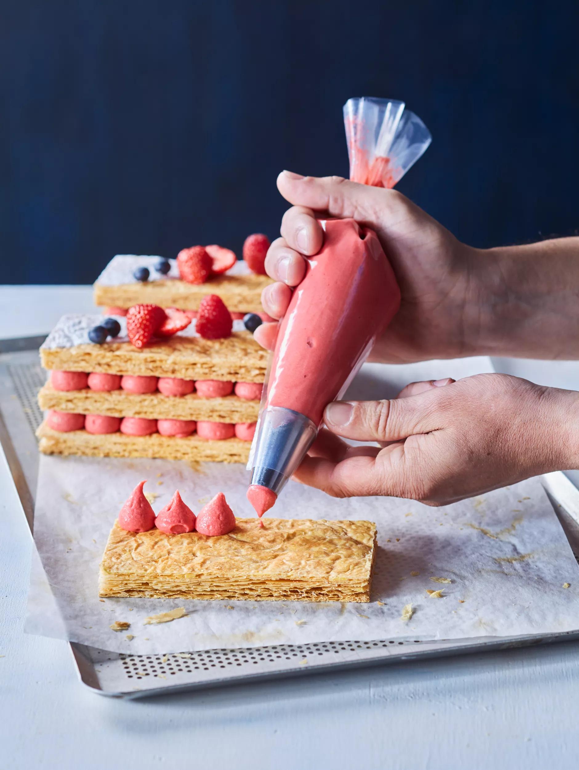 Mille-feuille aux fruits rouges | Vandemoortele Professional